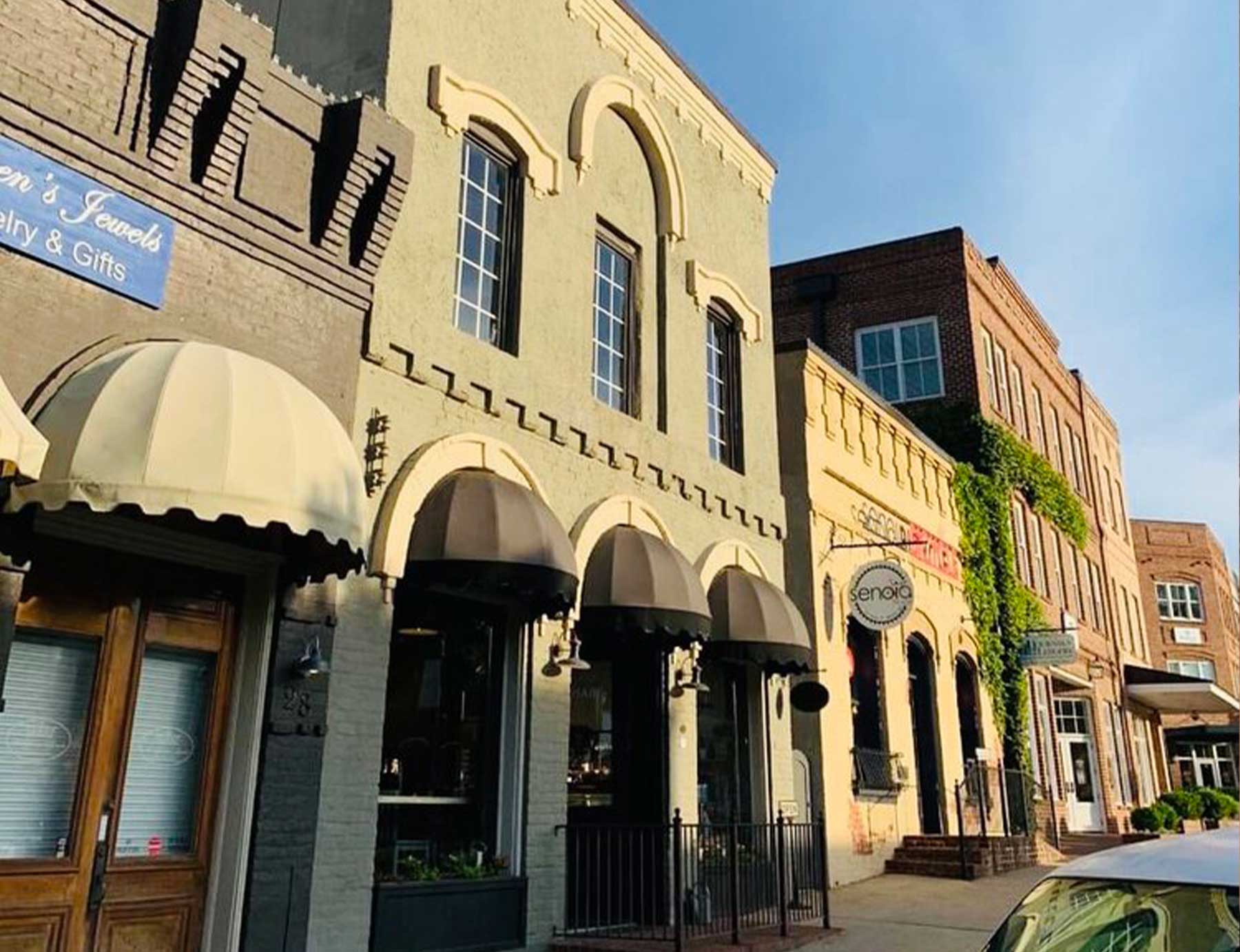 Mouth Watering Cuisines - Gin Property | Historic Senoia